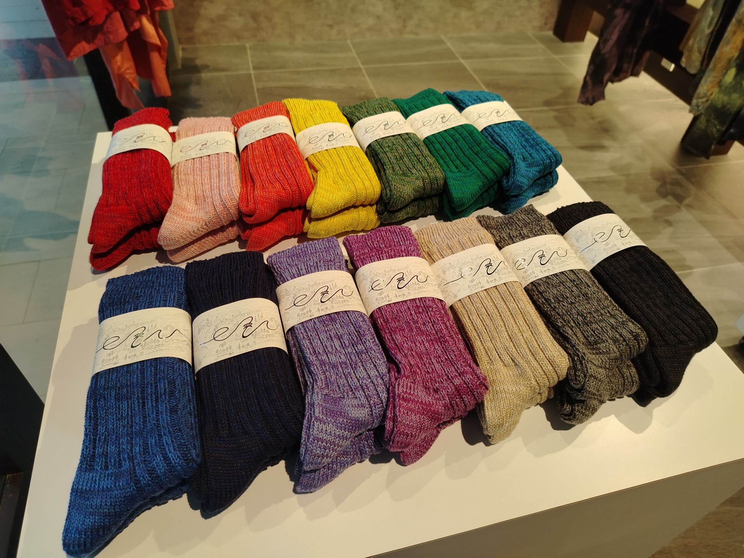 岩野氏デザインの新進アパレルブランド「ezu」 オリジナル商品をPublikaの元年堂で11月末まで期間限定 展示・販売